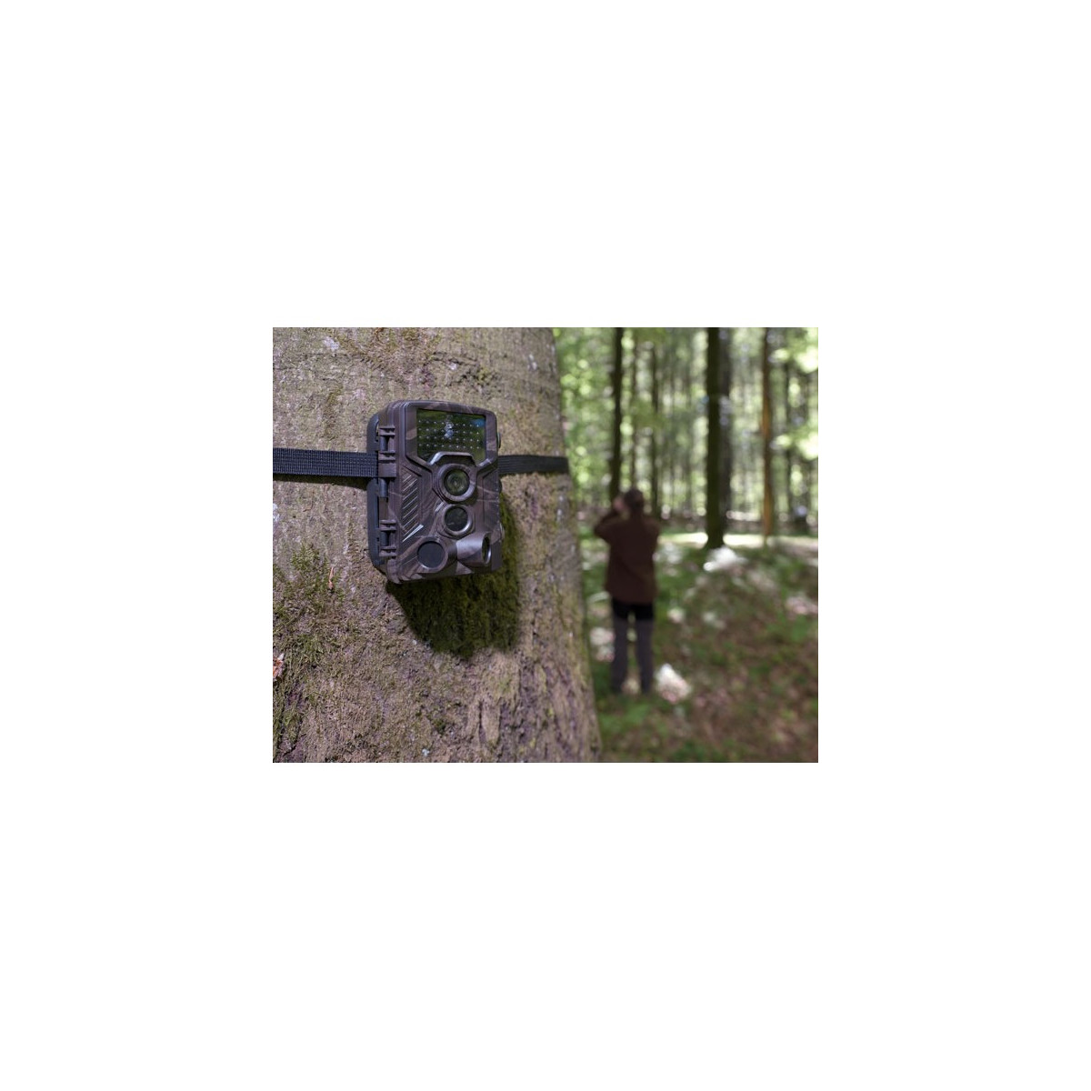 8MPX camouflage camera trap with GSM, PIR and IR LEDs